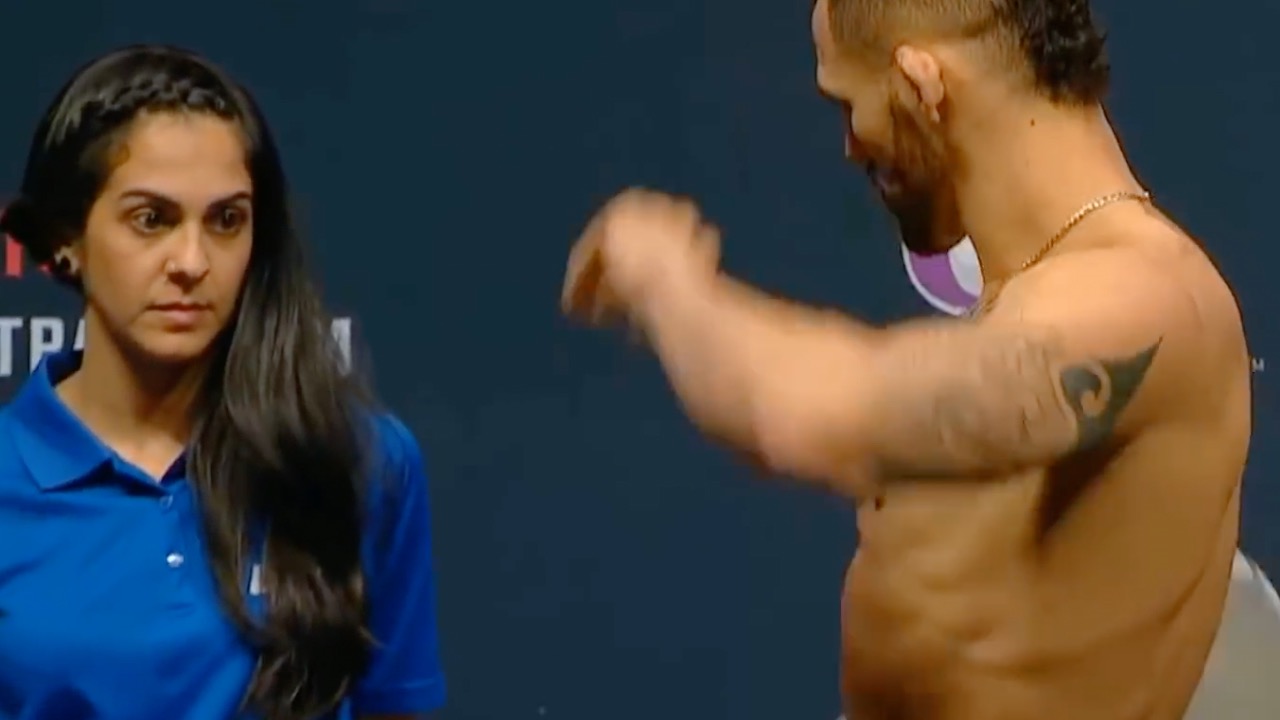 The Big Show - Video of the Day - Fight Night Girl REALLY Loves Her Job